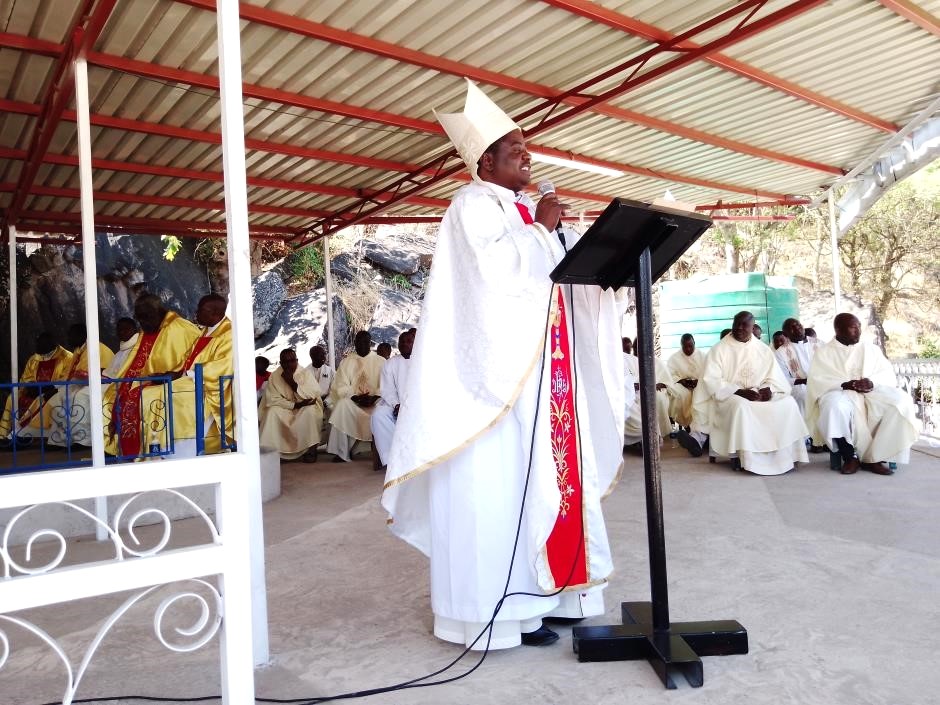 “Be humble and ready to listen”; Priest tells Bishop Nyathi at his ...