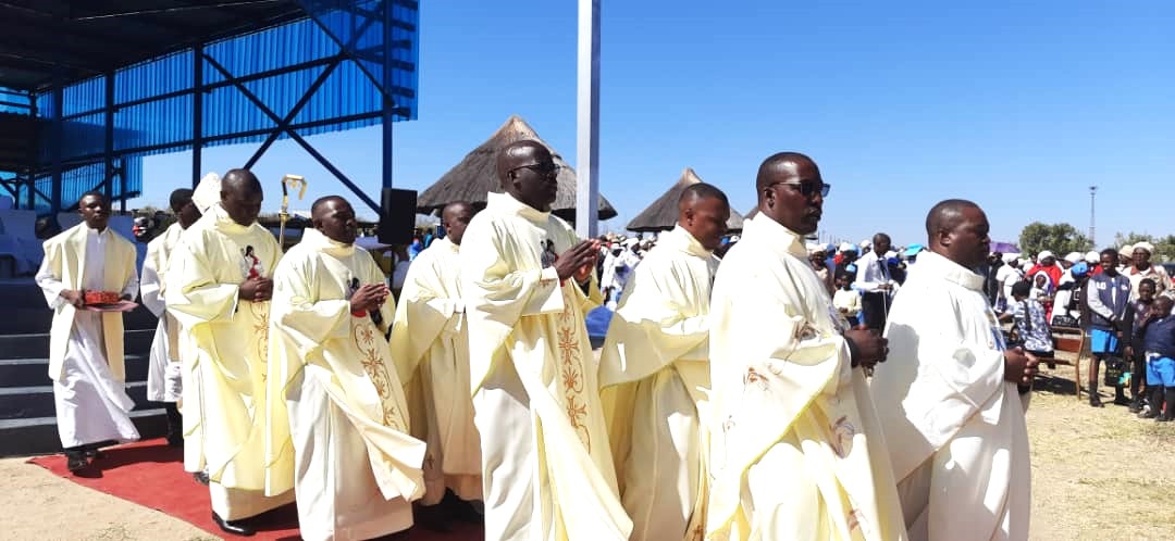 The-newly-ordained-priests-of-the-Archdiocese-of-Bulawayo – Catholic ...